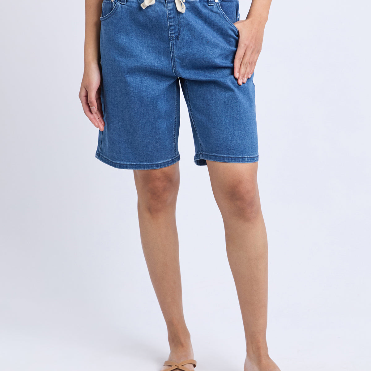 Gabby Bermuda Short Dark Indigo – Foxwood Clothing