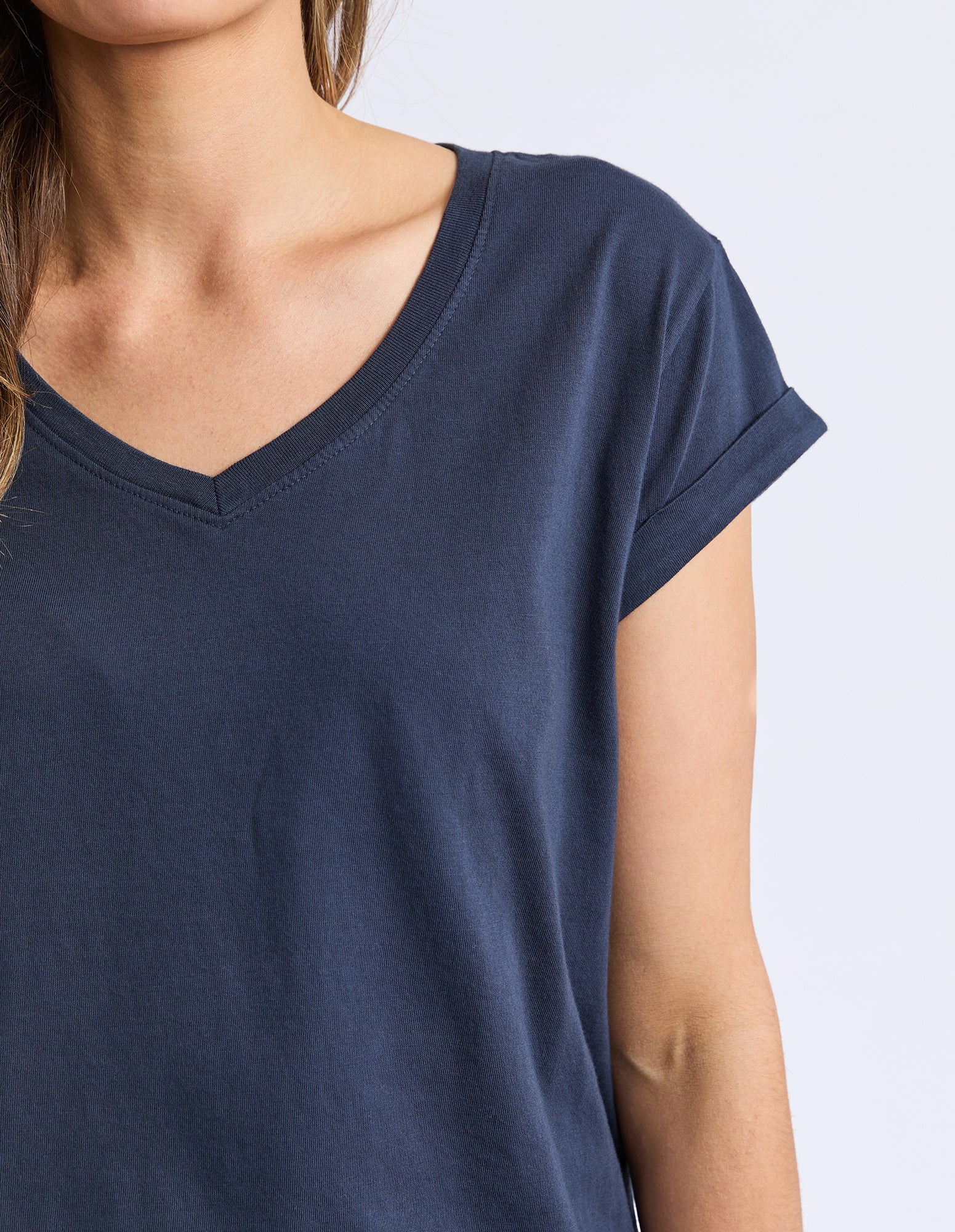 Manly Vee Tee Navy – Foxwood Clothing