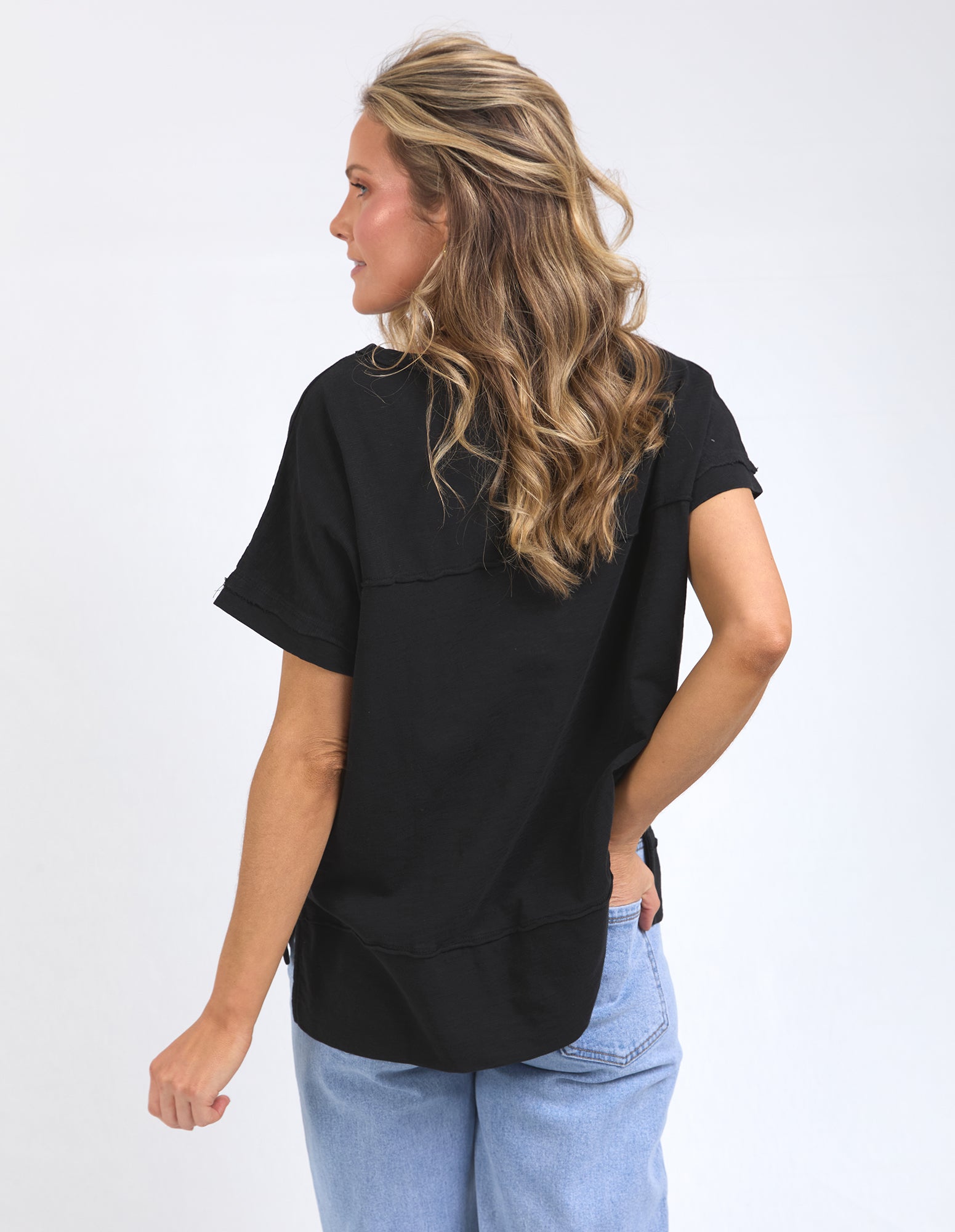 Allison Tee Black – Foxwood Clothing