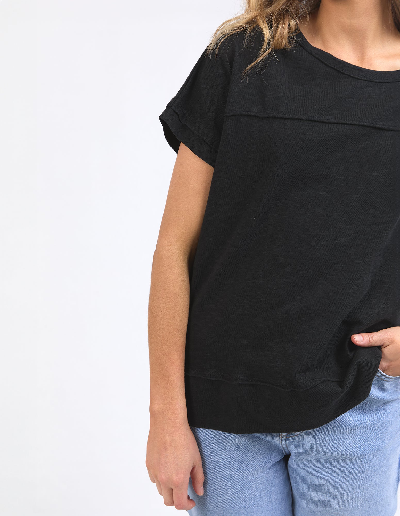 Allison Tee Black – Foxwood Clothing