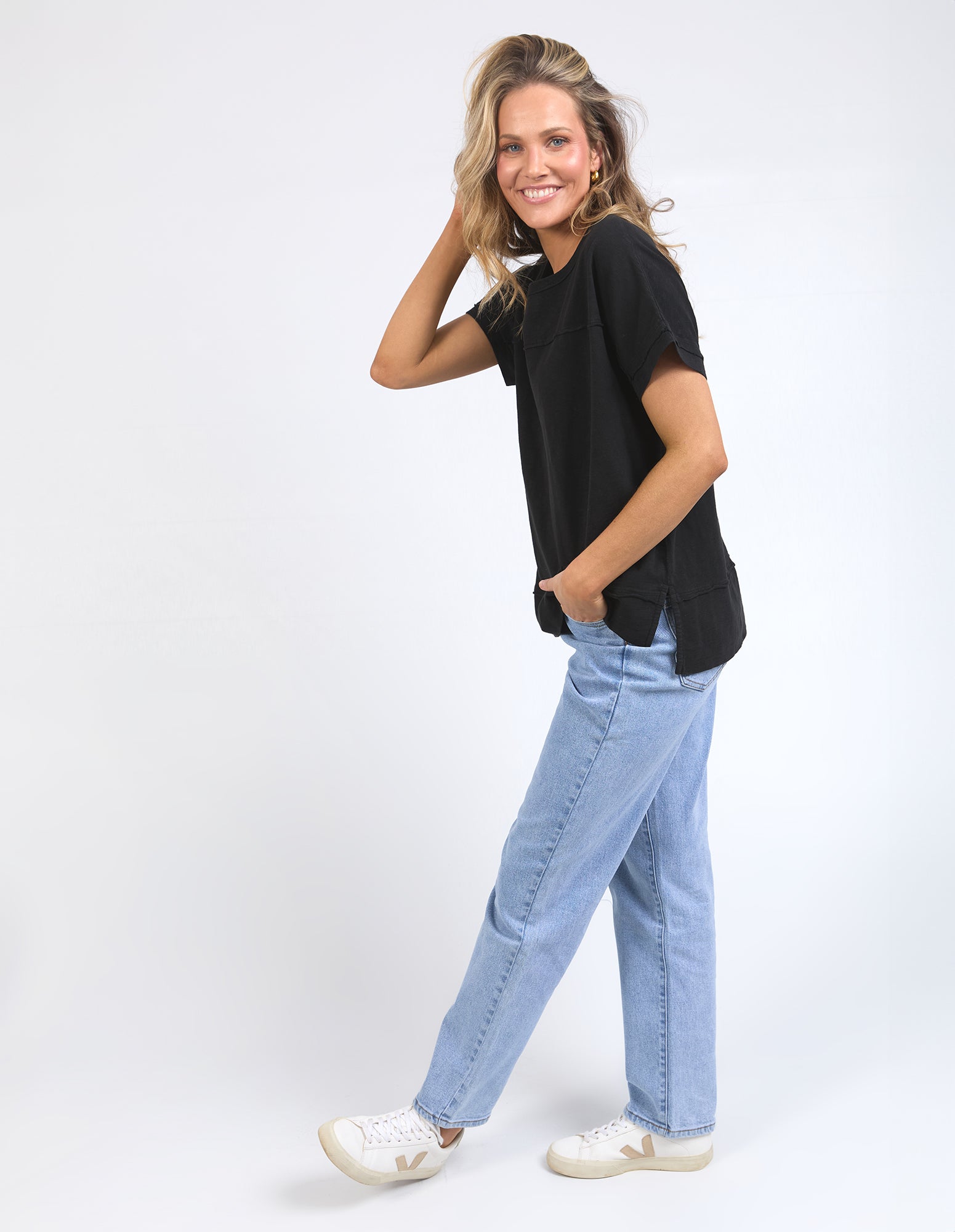Allison Tee Black – Foxwood Clothing