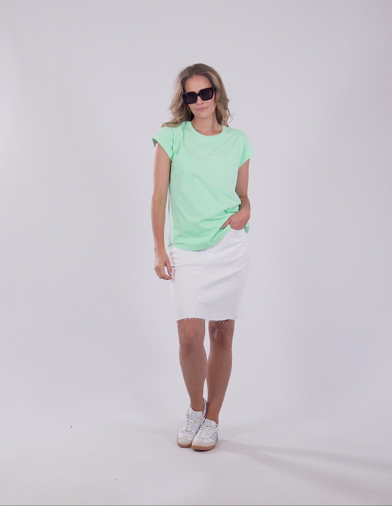 Signature Tee Neon Mint – Foxwood Clothing