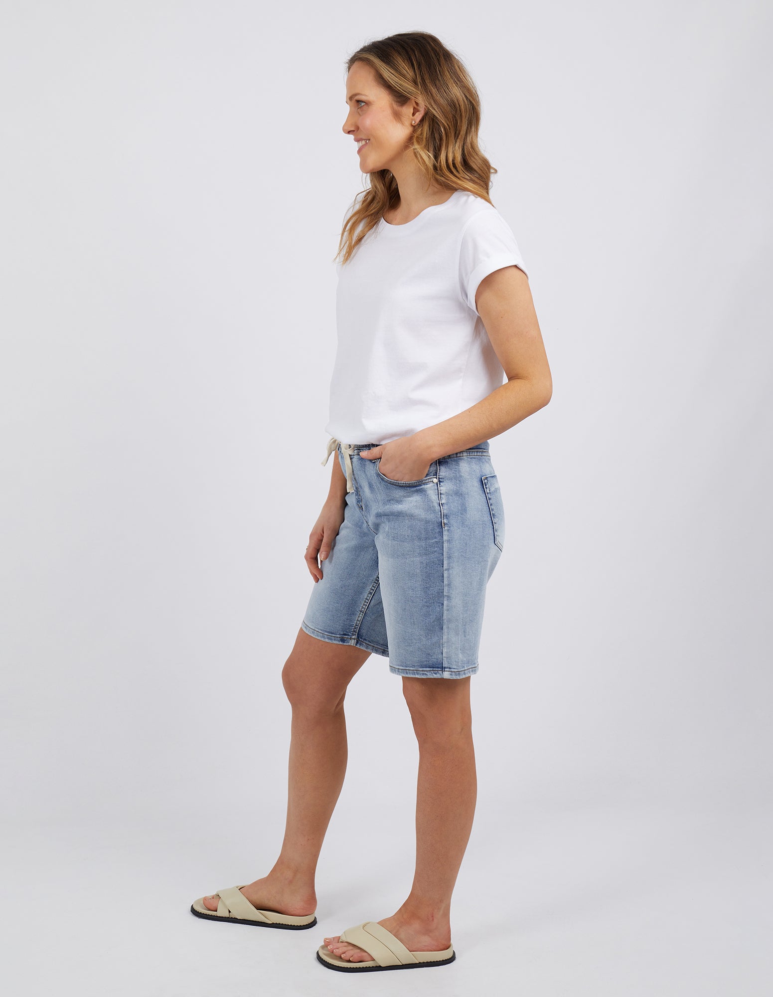 Gabby Bermuda Short Mid Blue – Foxwood Clothing